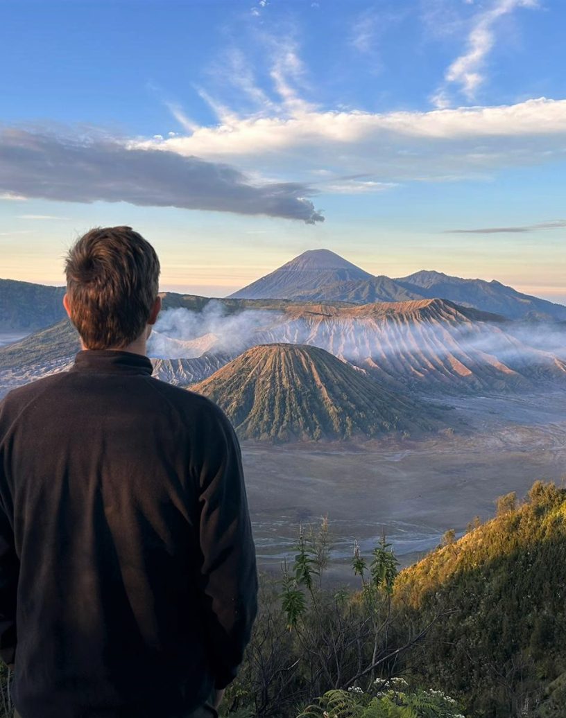 Explore Java Mount Bromo: Tour Packages from Surabaya and Malang